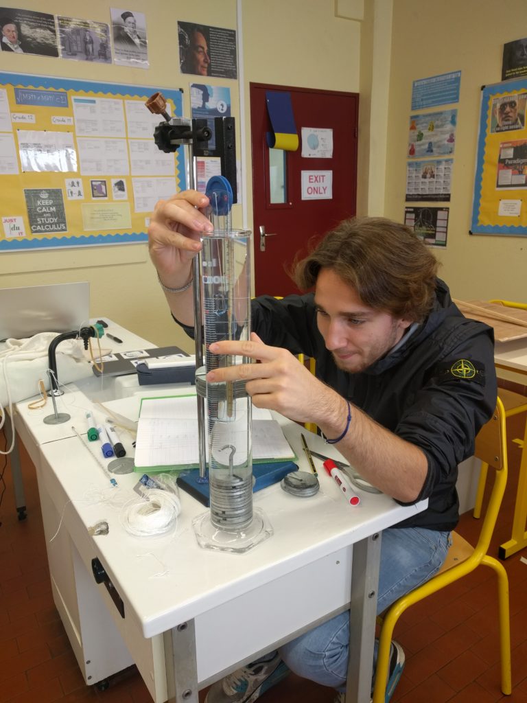 Physics Internal Assessment Projects - 2022 - International School of Lyon