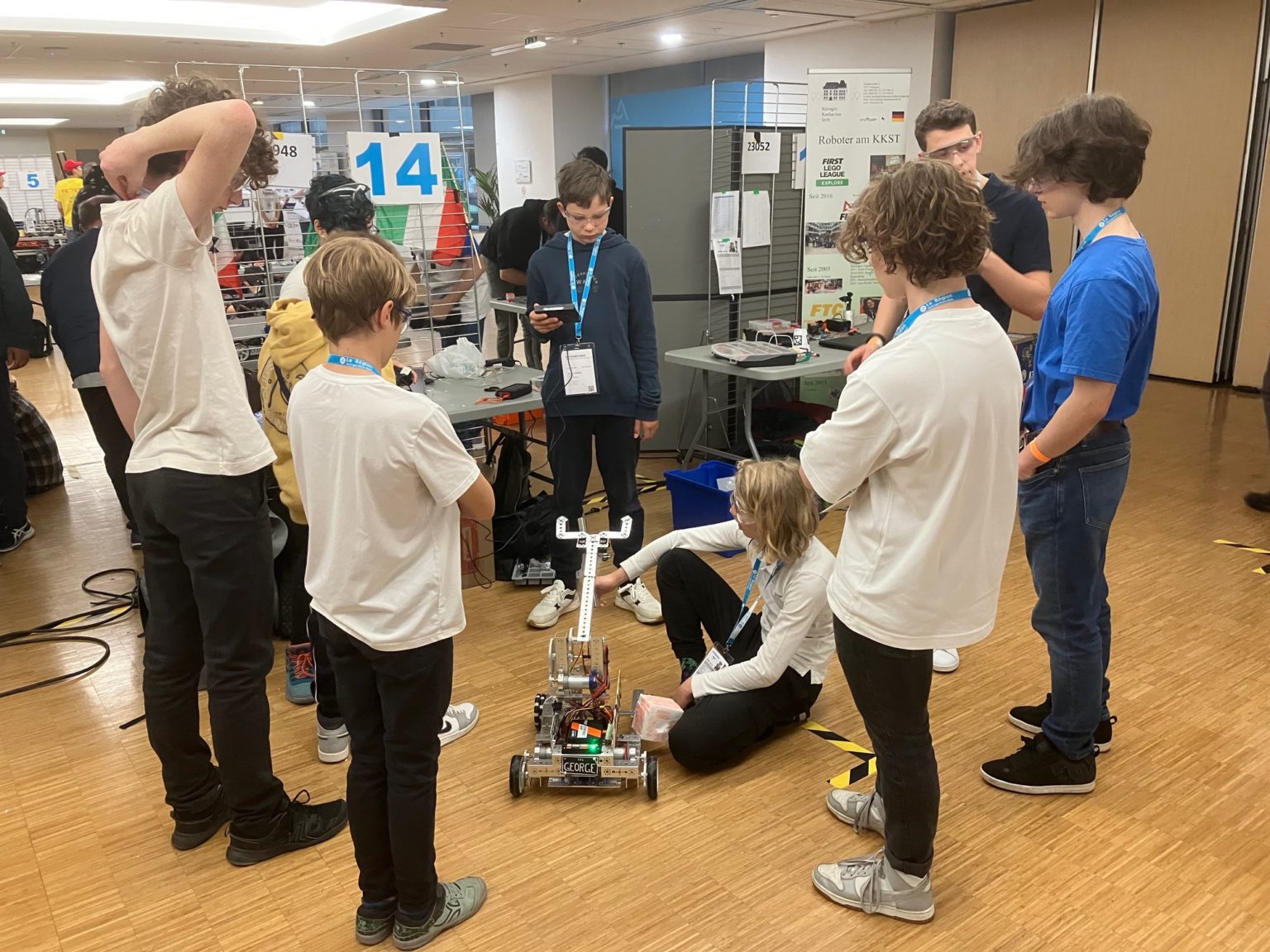 Robotique FIRST France Competition - International School of Lyon